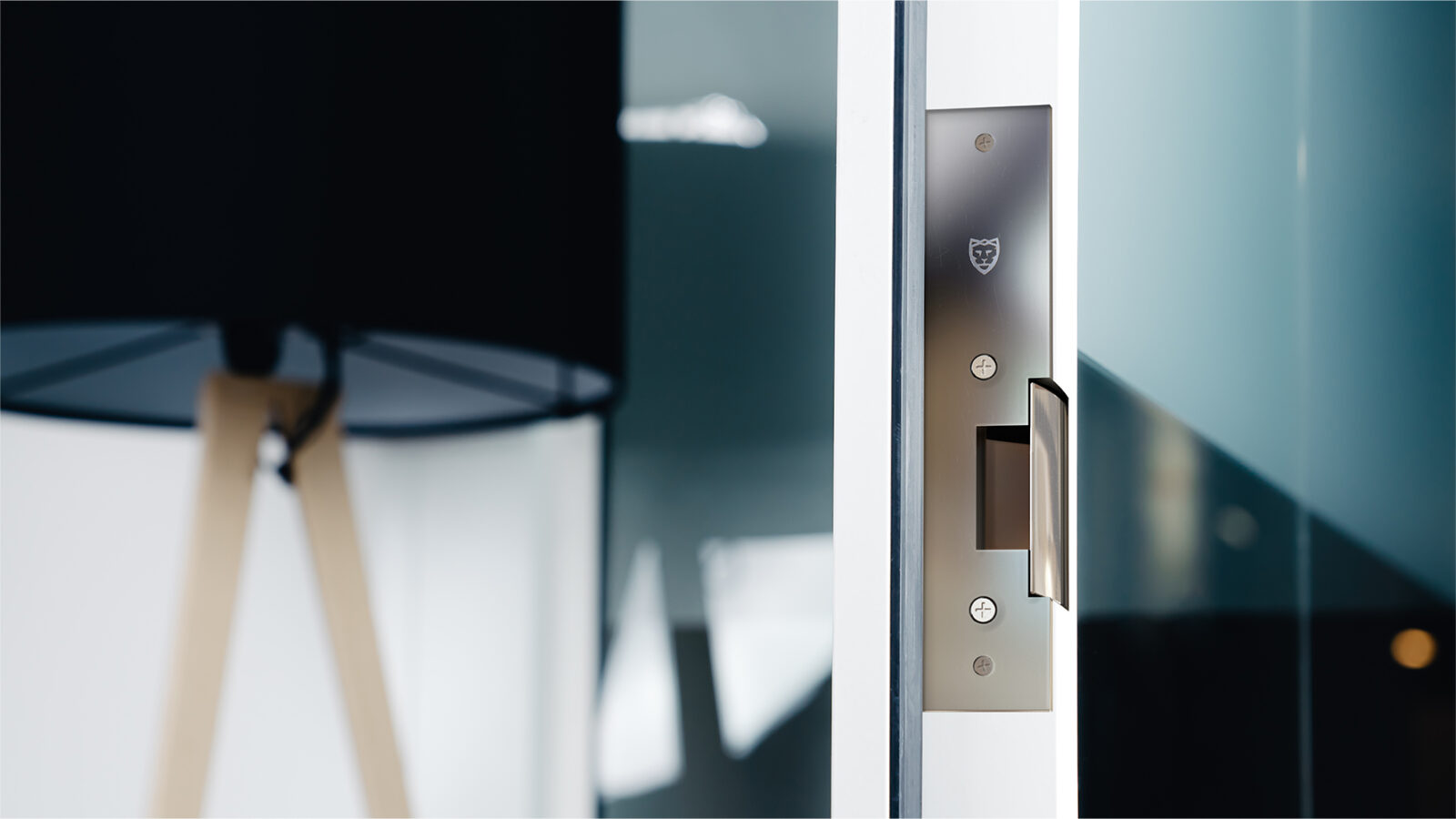 Usage of the Electric Door Strike Plate ─ for Enhanced Security and ...