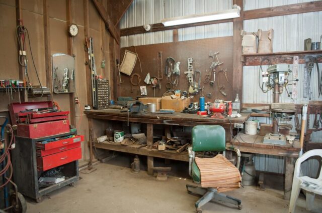 Designing a Home Workshop: Layout Ideas and Safety Must-Haves ...