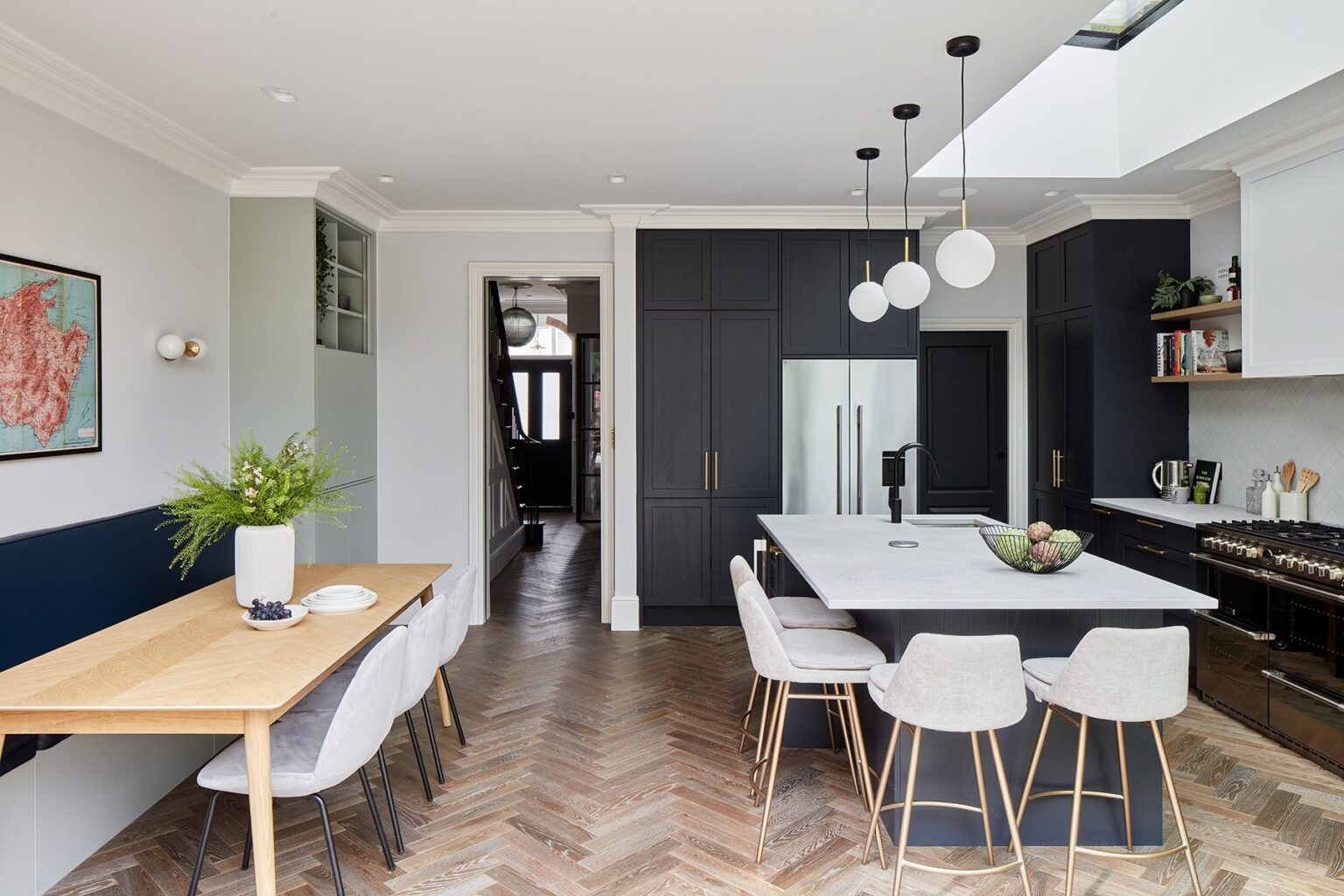 How Upstands Work with Open Plan Kitchen Designs - Inspired Homes